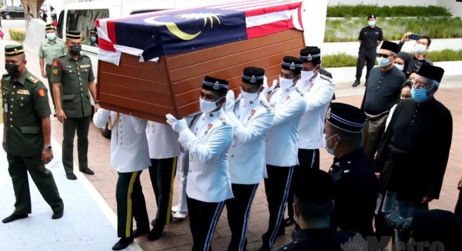 Jenazah srikandi negara Tun Rahah selamat disemadikan | UMMAHToday ...
