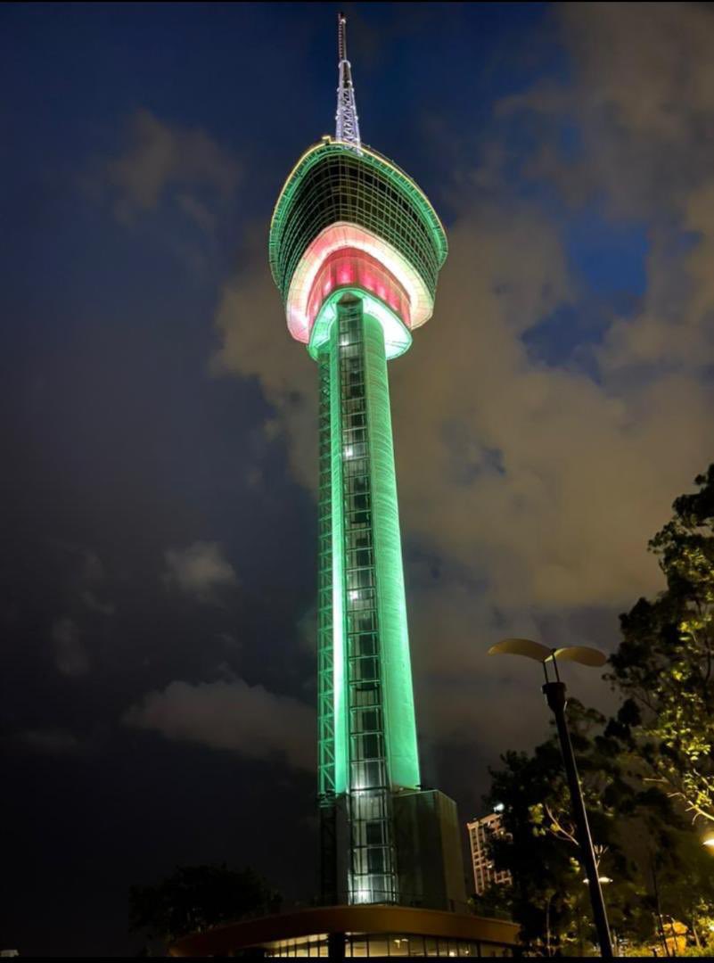 Limpahan cahaya bendera Palestin di Menara Kuala Lumpur, Menara Alor ...
