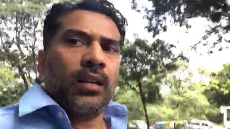 Pakar bedah ini sanggup lari sejauh 3 kilometer demi selamatkan pesakit ...