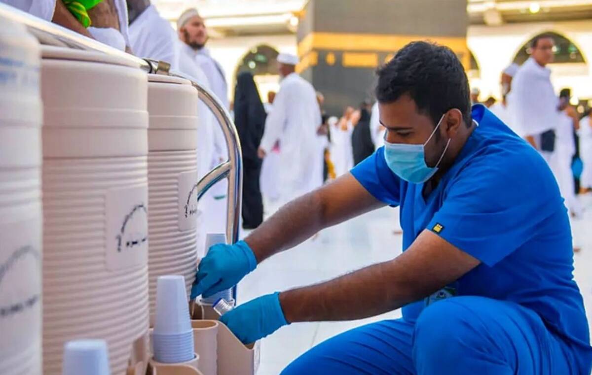 Arab Saudi sedia lebih 2.2 juta botol air zam zam | UMMAHToday | Sumber ...