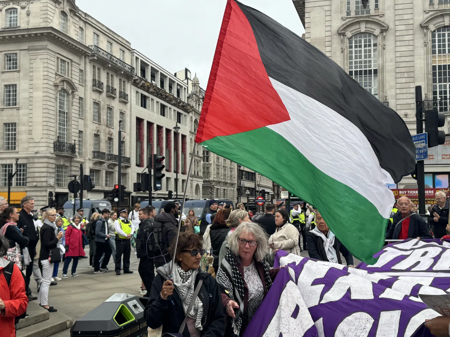‘Bersama untuk Palestin’: Selebriti Dunia Bergabung Sokong Konsert Amal ...