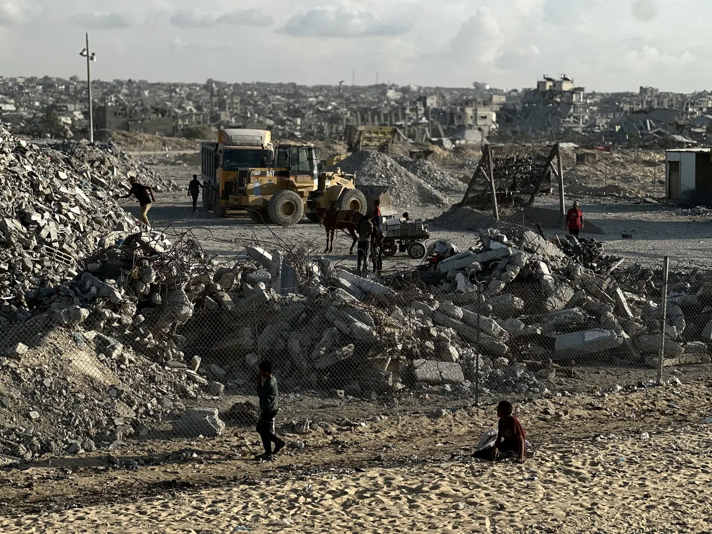 900,000 rakyat Palestin yang kehilangan tempat tinggal di Gaza berisiko ...
